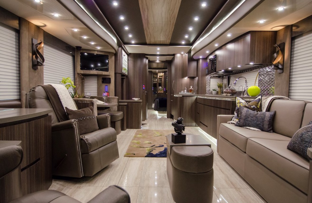 Kamper autobus iz snova: Luksuz vredan dva miliona dolara - Objektiv