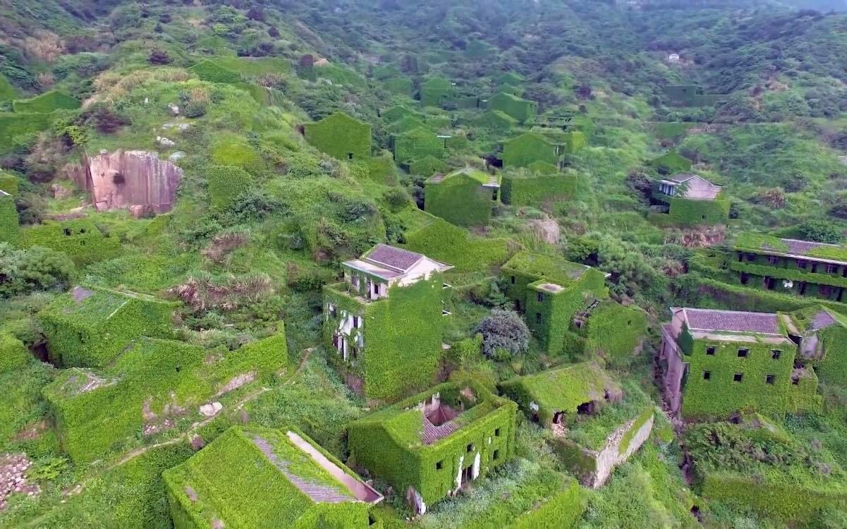 Majka priroda, ipak, kontroliše sve: Napušteno ribarsko SELO je postalo ...