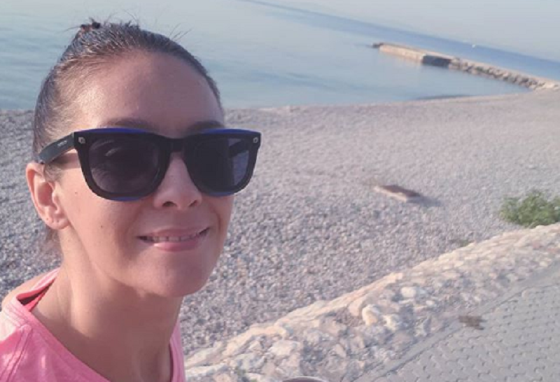 Srpska glumica pozirala POTPUNO GOLA: Intimne delove jedva pokrila ...