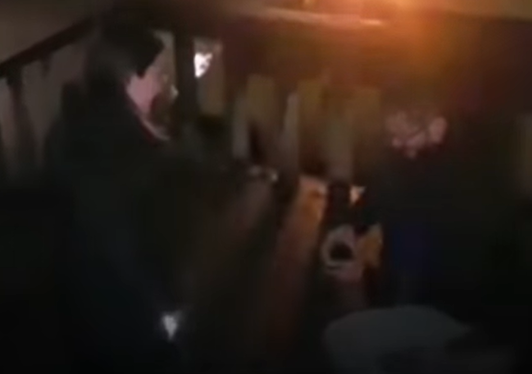 Snimak iz Petrinje ODUŠEVIO region: Dean zaprosio devojku na mestu gde je umalo izgubio glavu ...