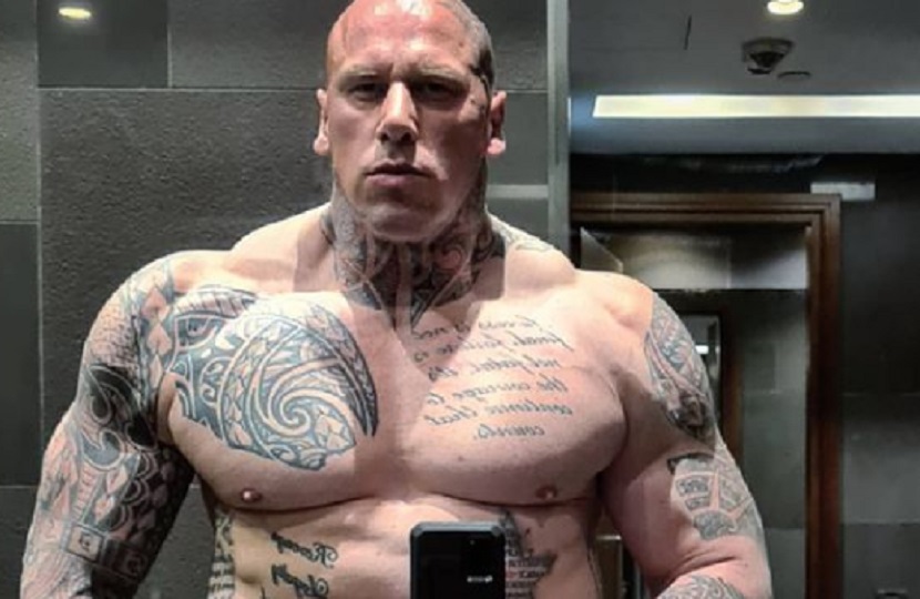 Zvezda "VIKINGA" se provodi u Beogradu: Poznati glumac ODUŠEVLJEN ...