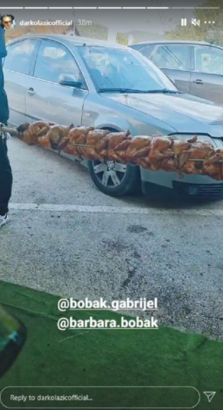 Darko Lazić se ne odvaja od nove devojke: Barbaru vodi svuda sa sobom ... Darko Lazić se ne odvaja od nove devojke: Barbaru vodi svuda sa sobom ...