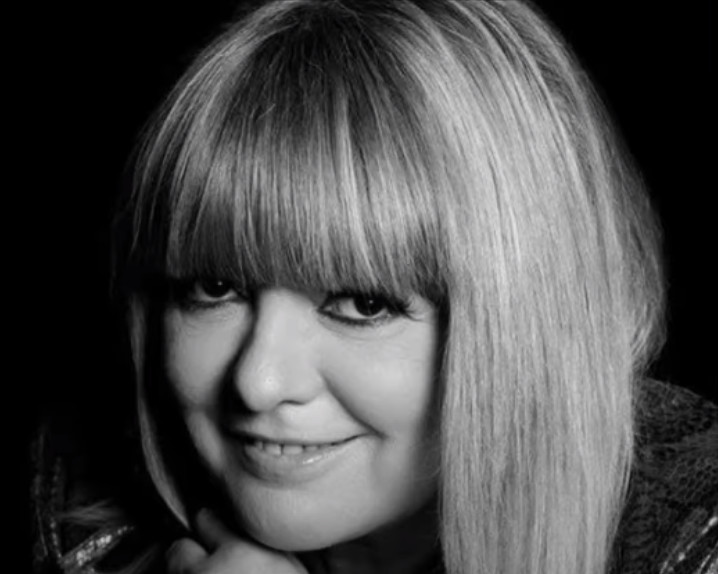 Sin preminule glumice oglasio se posle majčine SMRTI emotivnom ...