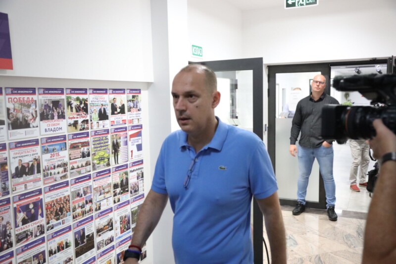 Održana sednica Predsedništva SNS: Vučić ovlašćen da u narednim danima vodi razgovore o budućoj ...