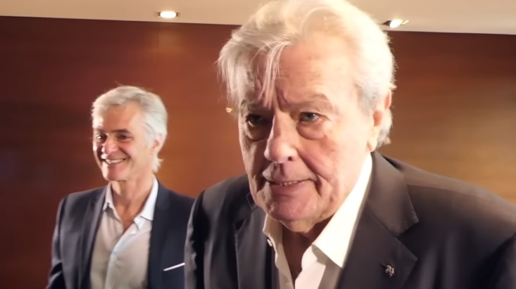Otkriveno kada i gde će Alen Delon biti sahranjen - Objektiv Otkriveno kada i gde će Alen Delon biti sahranjen - Objektiv