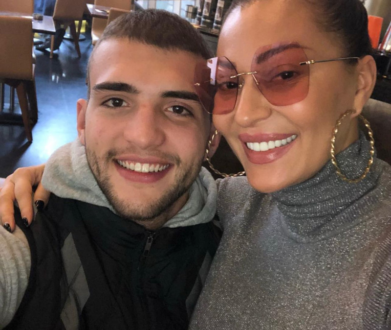 "Mama, desilo se!": Veljko Ražnatović bio u osnovnoj školi, a ona malo ...