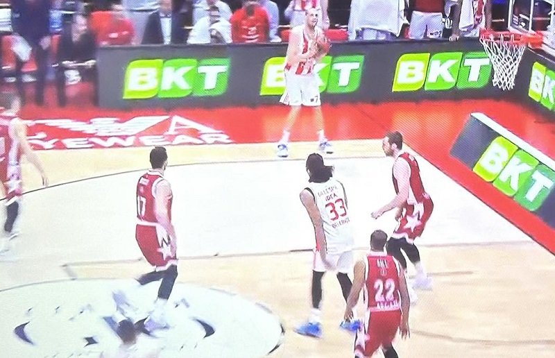 POBEDA ZVEZDE u Milanu: Crveno-beli prošli kroz pravi pakao, magični ... POBEDA ZVEZDE u Milanu: Crveno-beli prošli kroz pravi pakao, magični ...