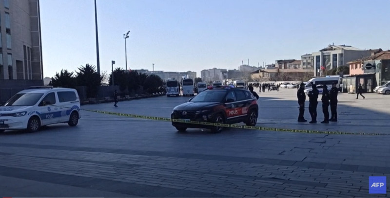 Prvi snimci napada u Istanbulu! Šestoro mrtvih, od kojih trojica policajaca (VIDEO) - Objektiv